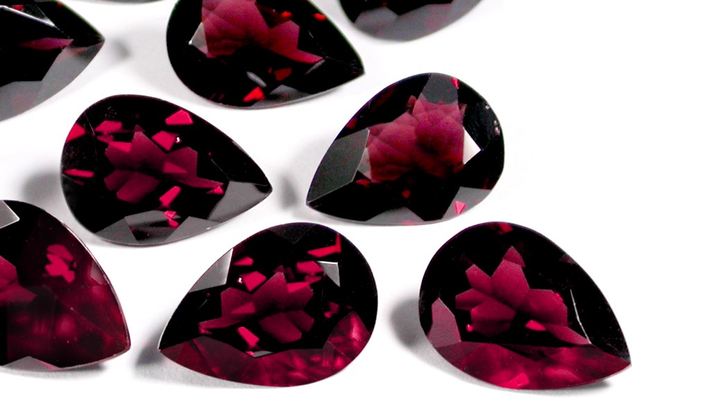 Exploring the Rare and Remarkable Colours of Garnet