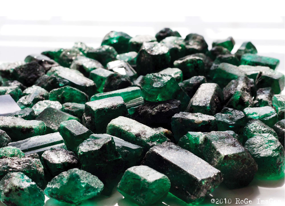 The Roles of the 5 Elemental Gemstones in Chinese Culture | Gemporia