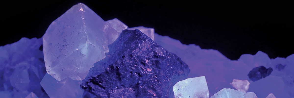 Gemstone Phenomena: Fluorescence and Phosphorescence | Gemporia