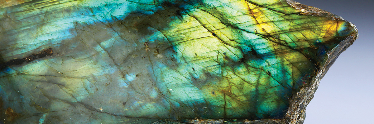 Gemstone Phenomena: Labradorescence