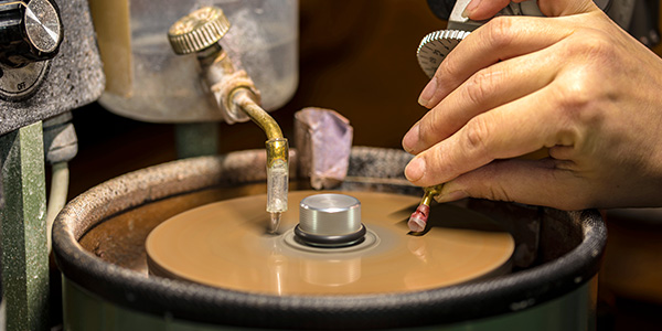 Gemstone Cutting: Five Steps to a Perfect Cut