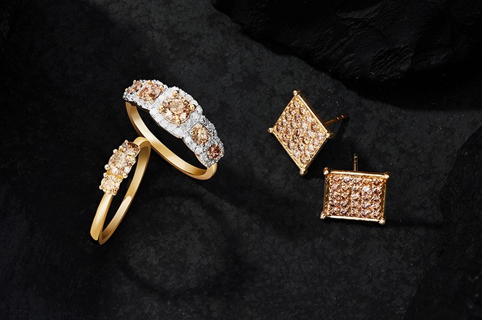 How To Choose a Coloured Diamond
