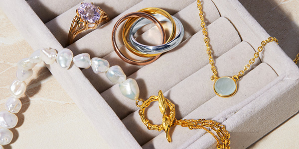 A Brief History Of Functional Jewellery