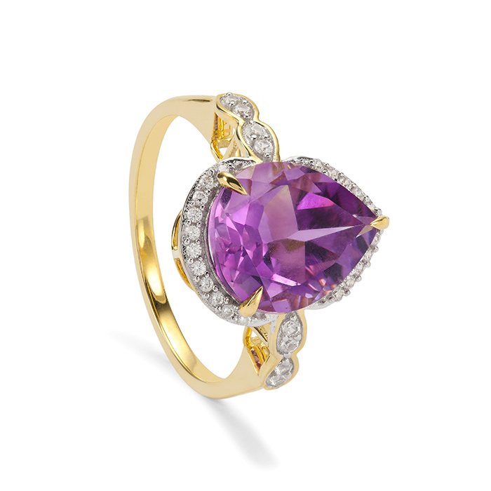 The Evolution Of Engagement Rings in the Last 50 Years