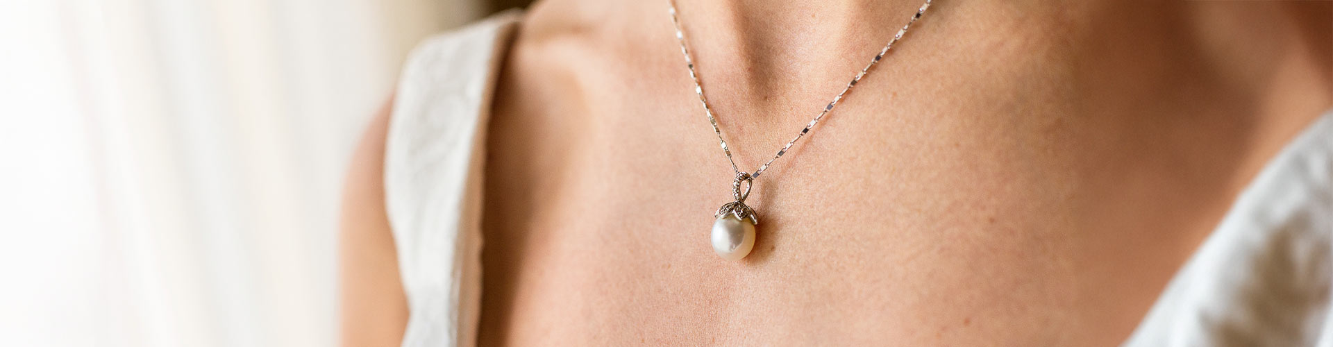 The Best Gems to Gift a Bride for Her Wedding