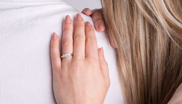5 Key Questions to Consider Before Buying an Engagement Ring
