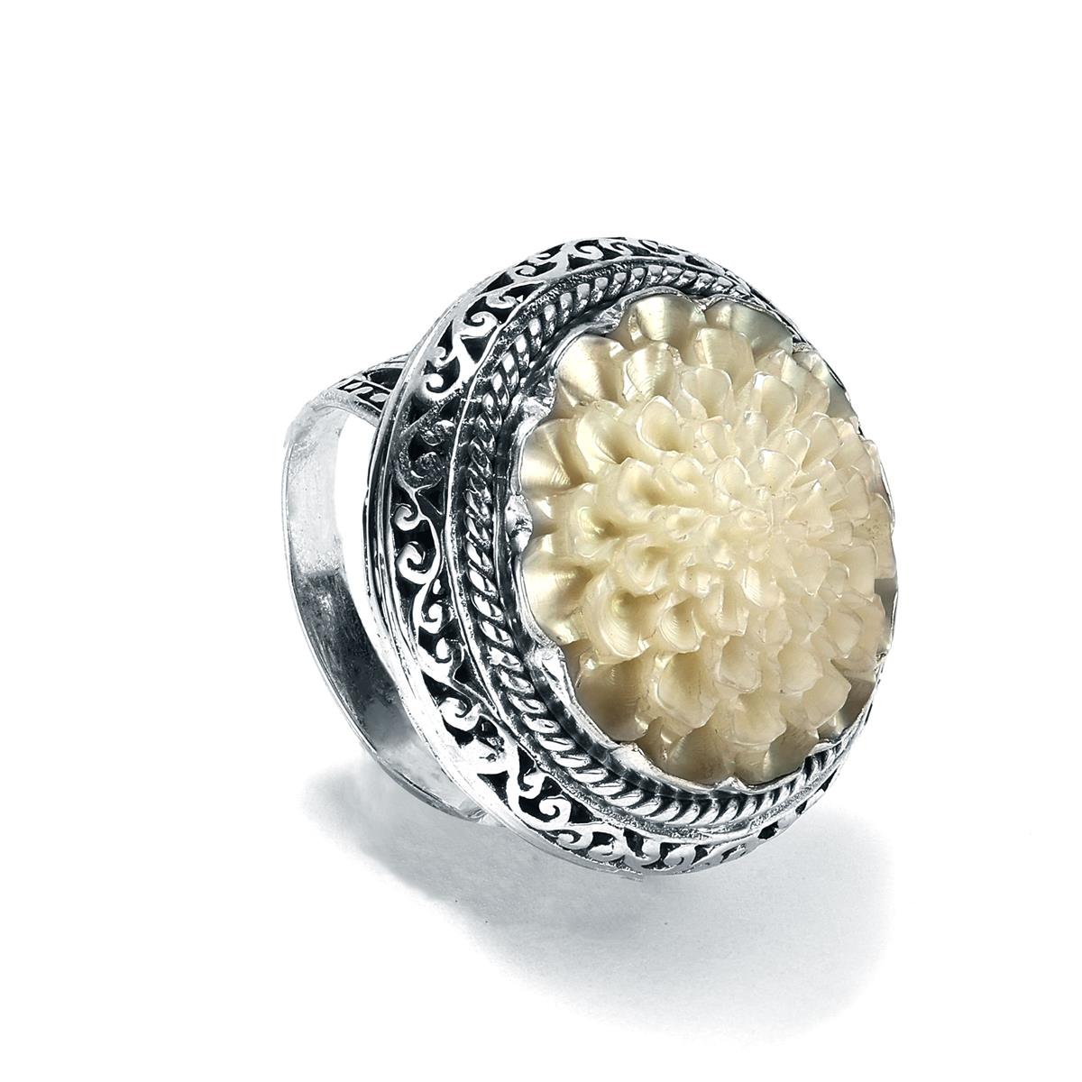 Mother of Pearl Balinese Ring in Sterling Silver 19.5mm | Gemporia
